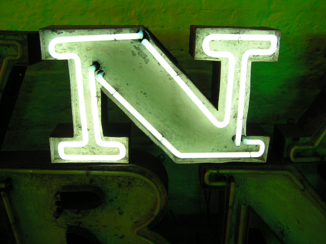 Muzeum Neonów w Soho Factory - Twoja Praga